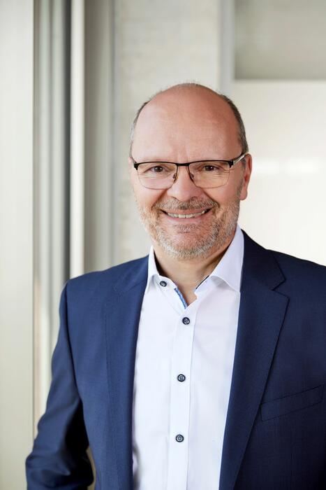 Dr. Peter Schäfer, Leiter des Fachbereichs Jugendamt und Gesundheitsamt | Mannheim.de